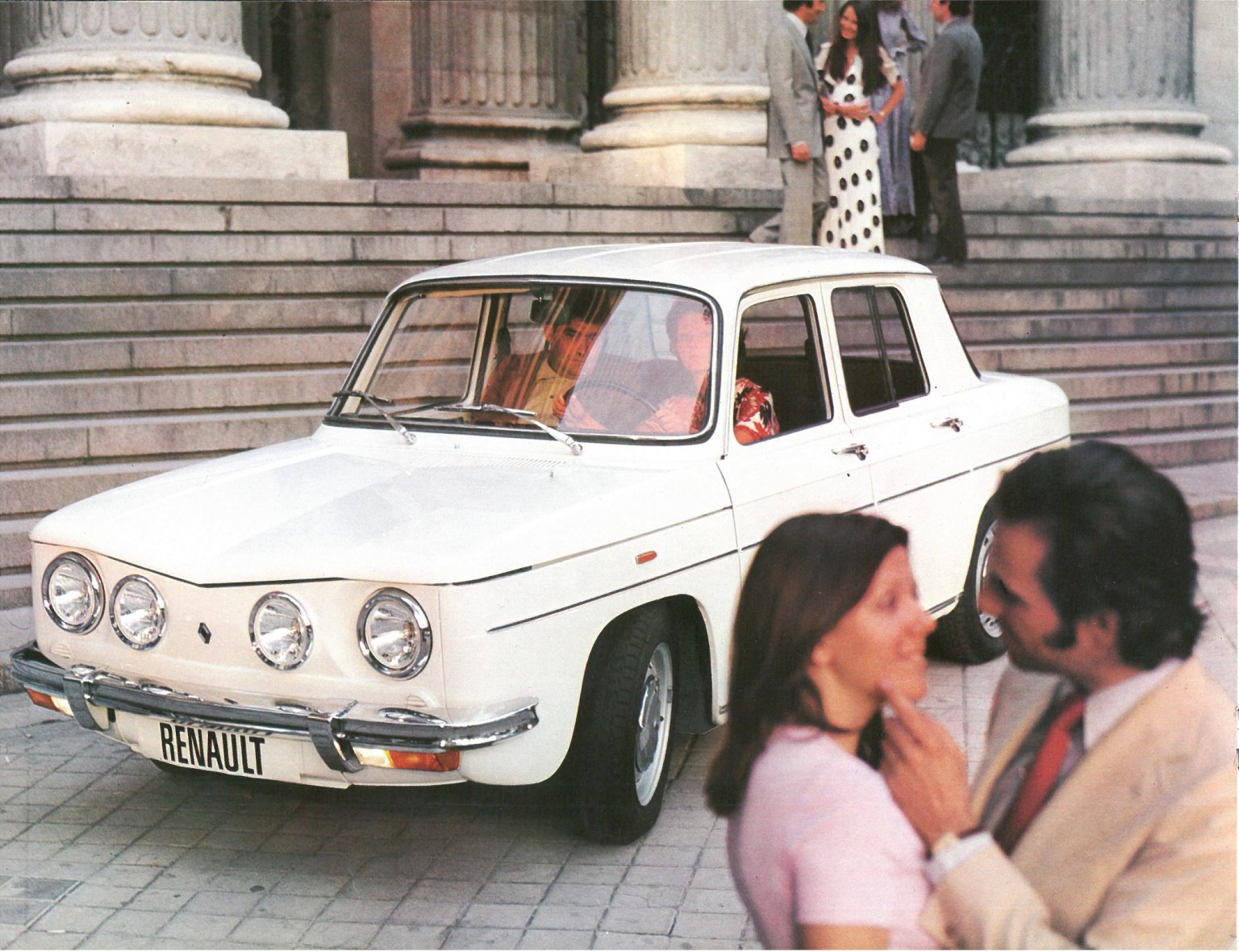 Focus sur : La Renault 8, un échec ou un succès commercial ...