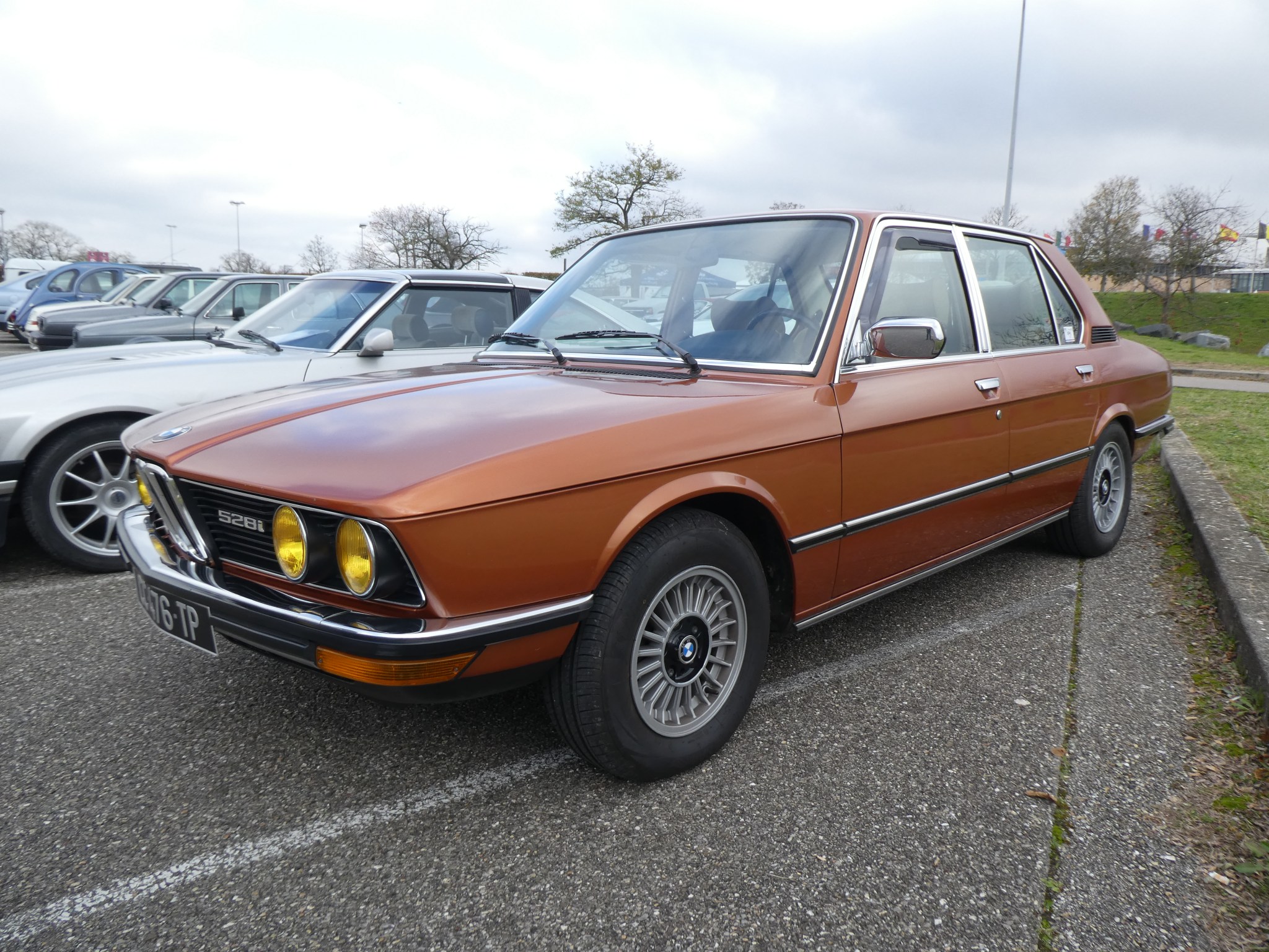 Focus sur : La BMW E12, la série 5 des Compères - Absolutely Cars