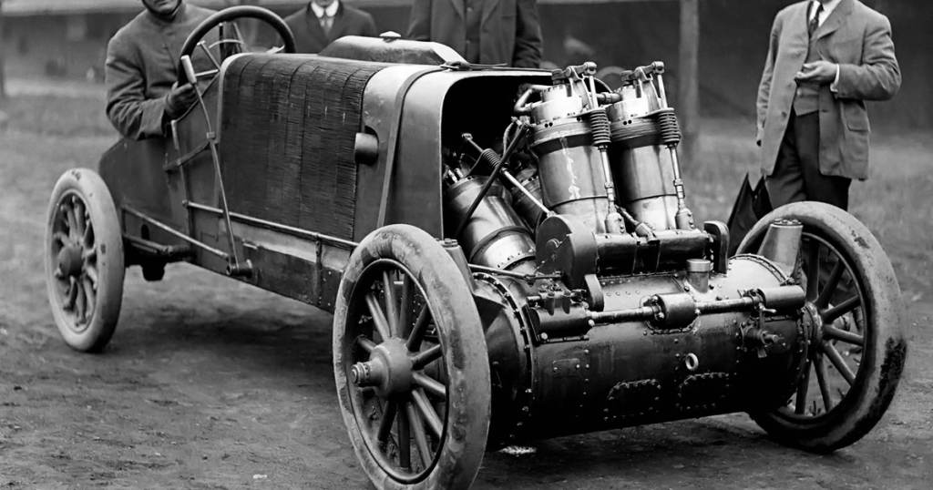 Focus sur : La Christie V4, un bolide de 20 litres de cylindrées ...