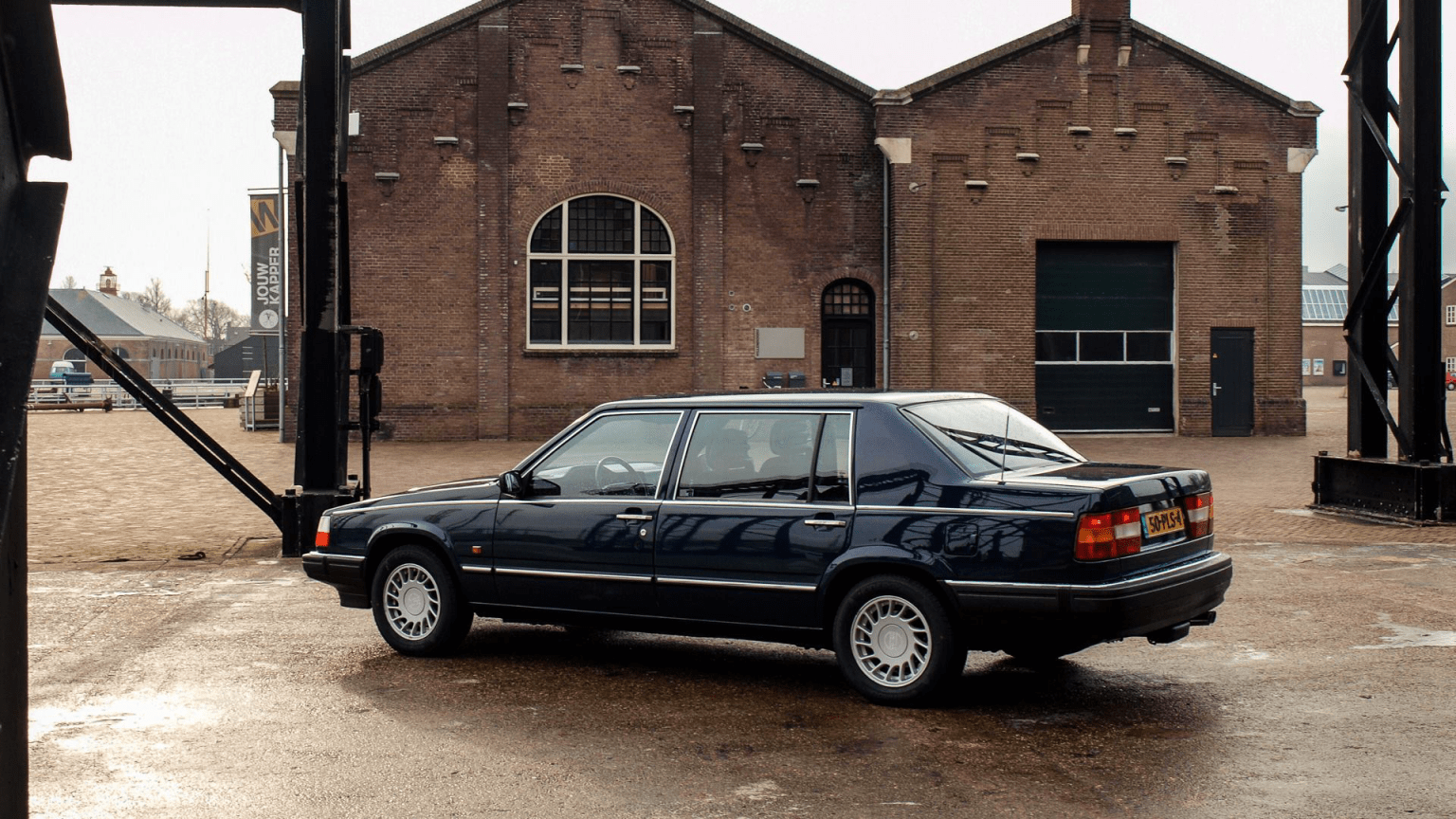 Focus sur : La Volvo 760, un pari osé ! - Absolutely Cars
